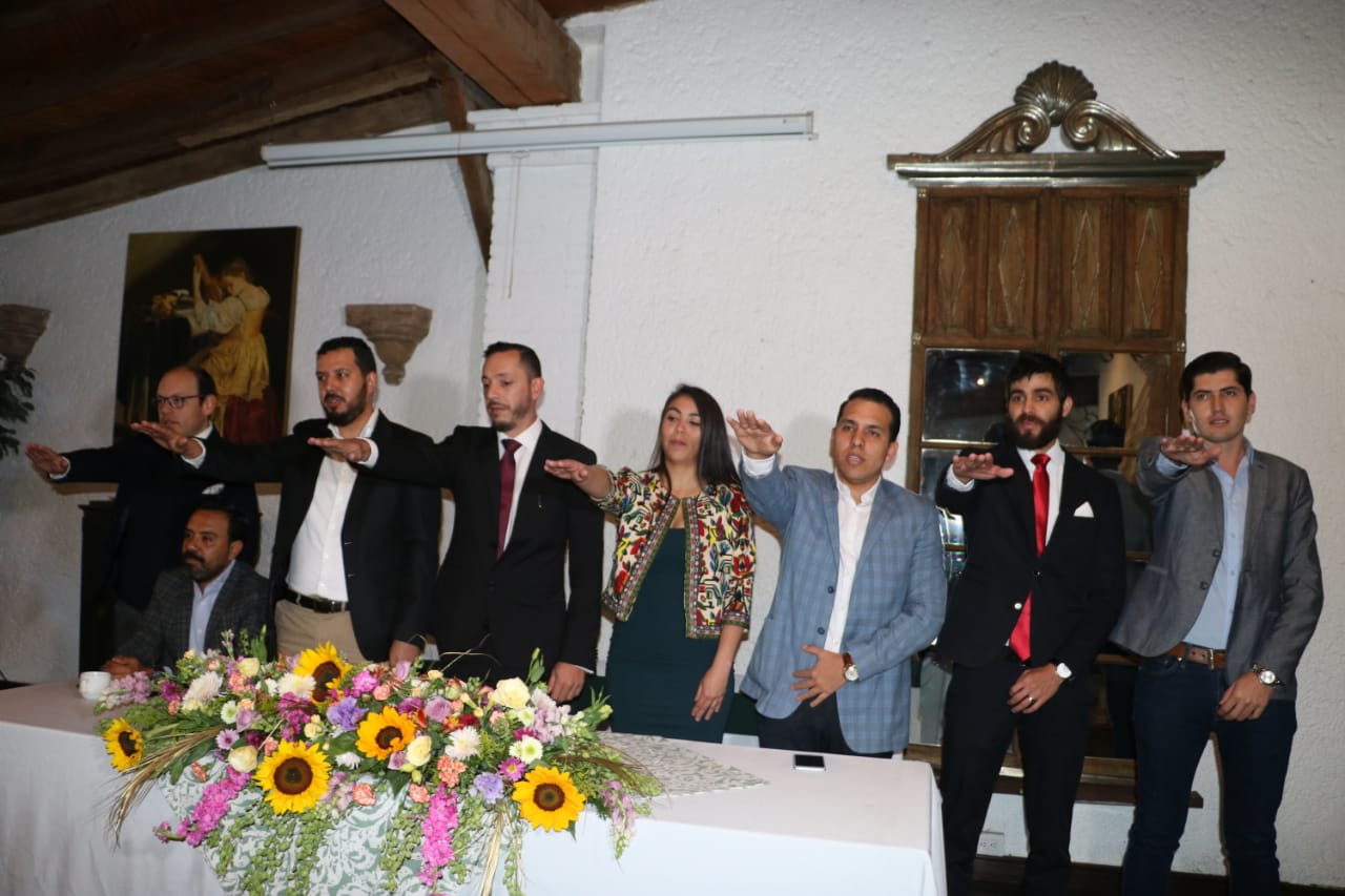Alberto Ochoa compromete desarrollo empresarial