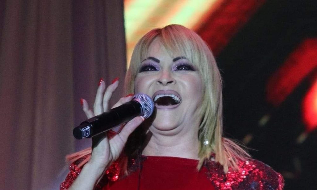 Rocío Banquells buscará ser sucesora de Sergio Mayer