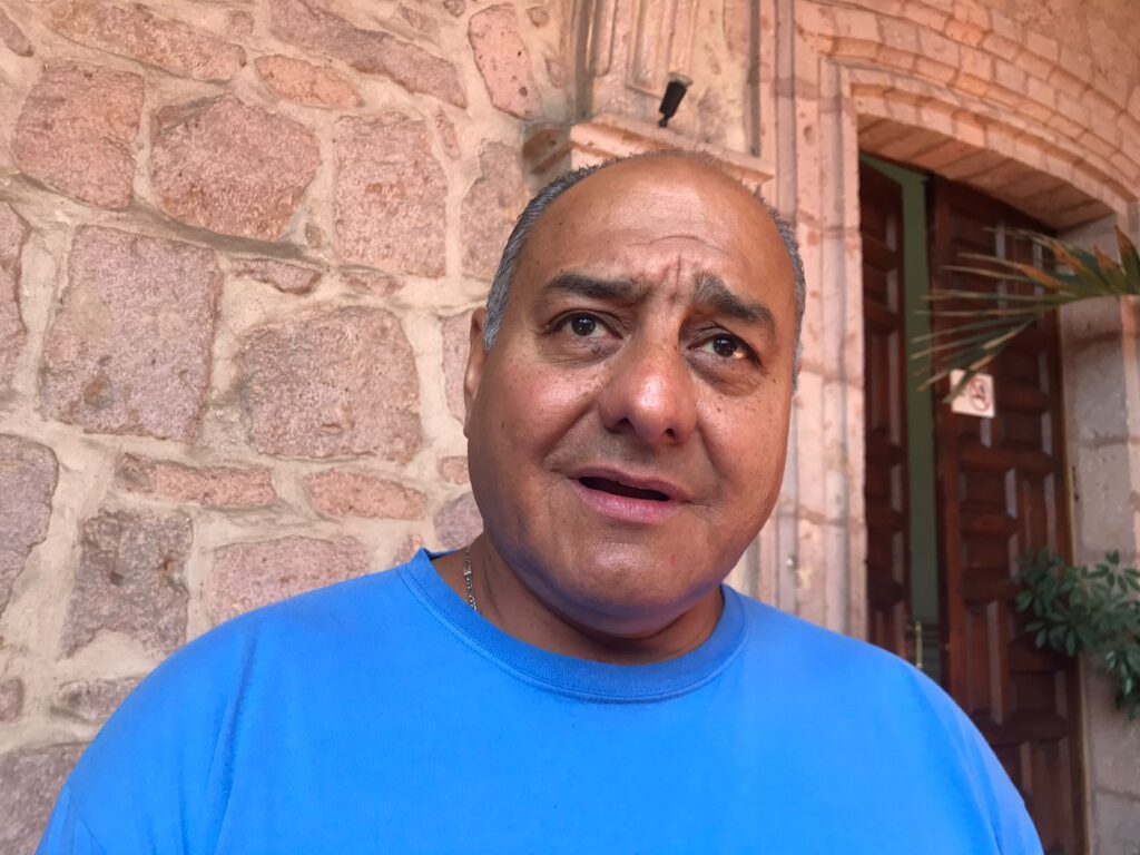 Yankel Benítez, detrás de Bar Casablanca que opera sin la anuencia ...