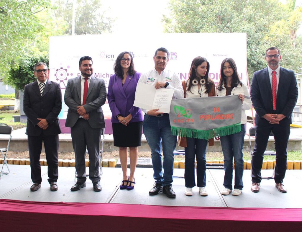 Estudiantes del Cecytem logran éxitos destacados en 2024