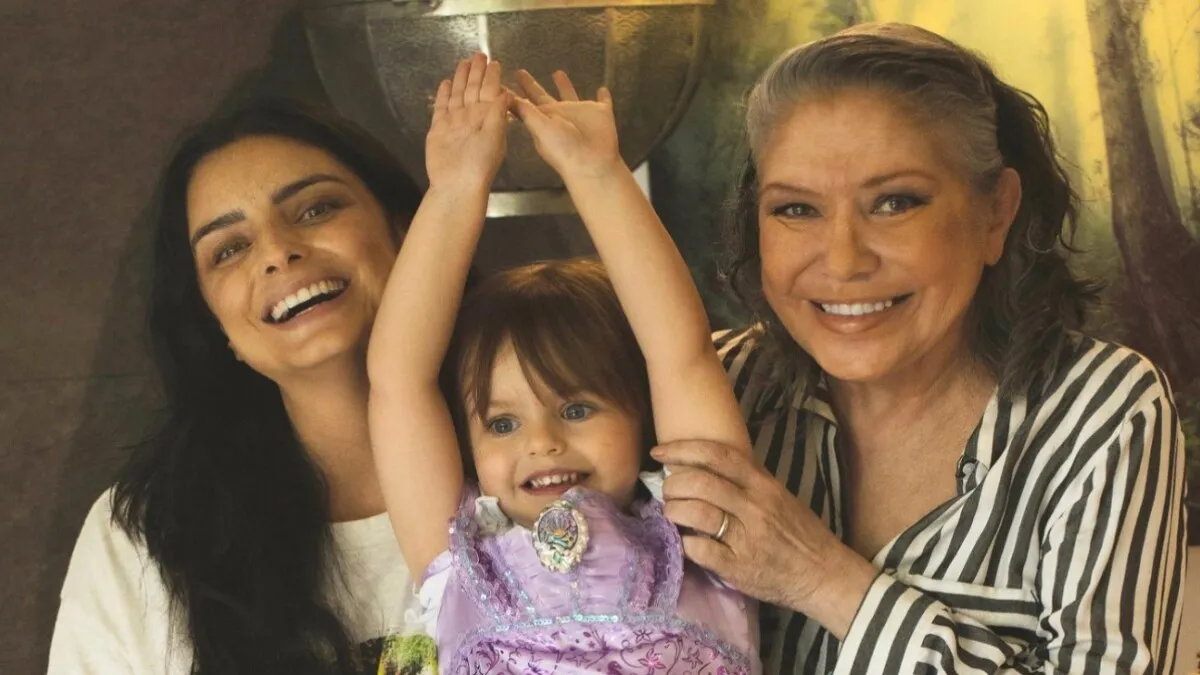 Muere Gabriela Michel, actriz de doblaje y madre de Aislinn Derbez