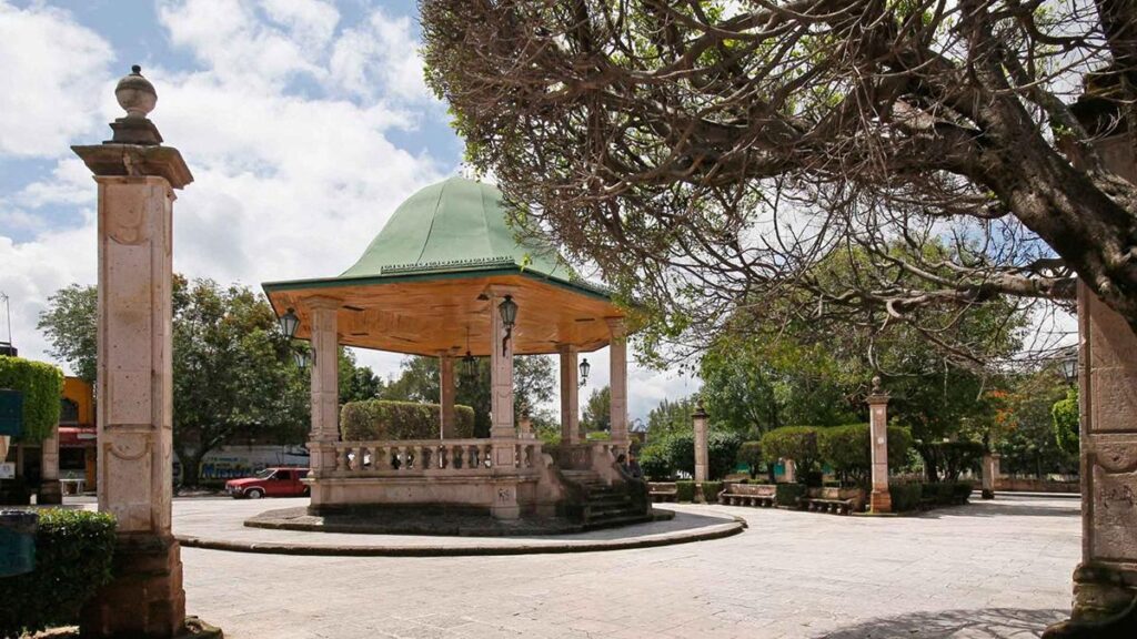 Cumple casi 3 meses toma en Tenencia de Santa María por conflictos de agua