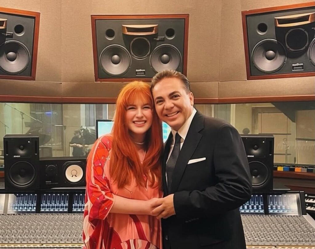 Cristian Castro y Victoria Kühne confirman su romance