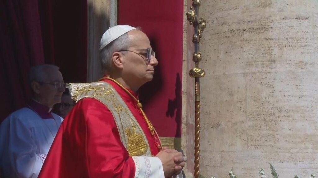 Papa León XIV insta a la paz en misa de Pascua
