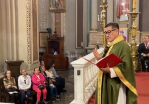 Crimen y carestía agobian a familias, advierte rector de la Catedral de ...